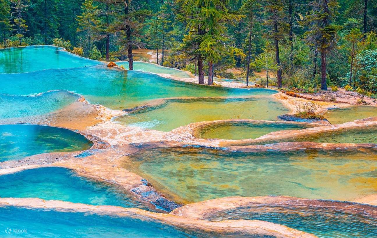 5-Day High-End Train Tour in Jiuzhaigou, Chengdu, Sichuan (Chengdu Free ...